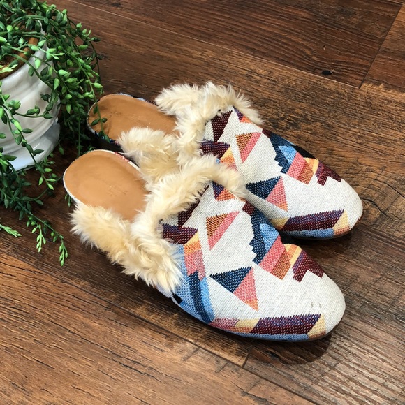 Universal Thread | Shoes | Universal Thread Shoes | Poshmark